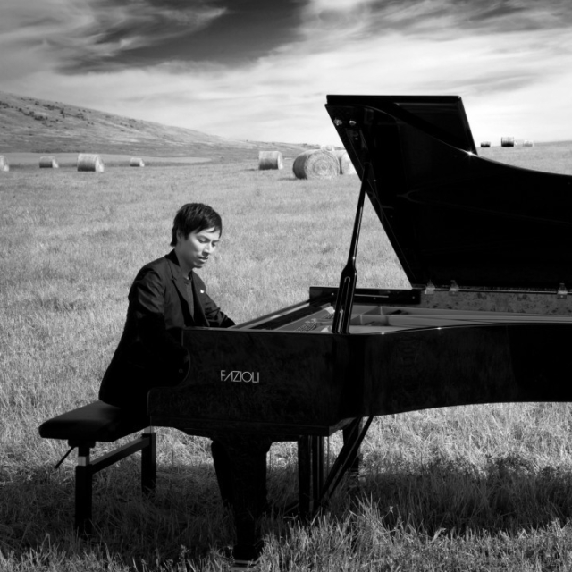 Tony Hauser Exhibit / Thomas Yu